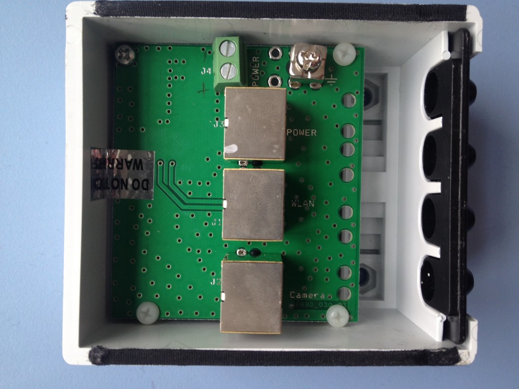 poe-splitter - LigoWave knowledge base